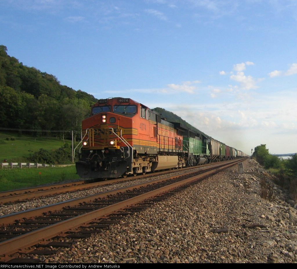 BNSF 4074